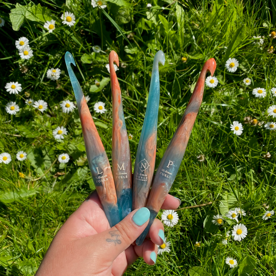 Furls Streamline Resin / Streamline Swirl Crochet Hooks UK – The Tight ...